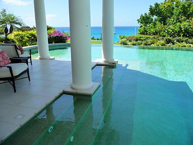 Swimming pool location, veranda and porch for shoots in the Caribbean